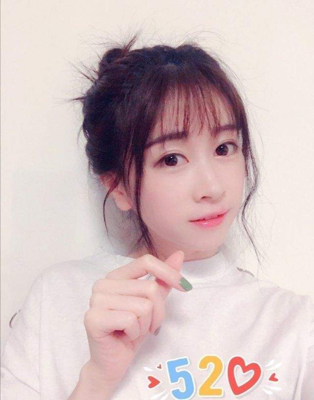 DOTA2：“腿皇”AMS再临解说台，相比外貌，更厉害的是专业性_腾讯新闻