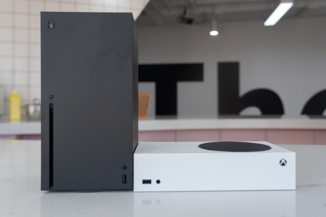 为轻量级的卧室玩家打造：微软Xbox Series S游戏主机评测_腾讯新闻