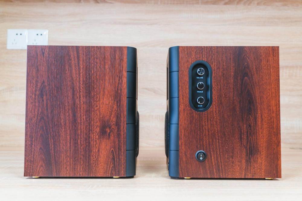 享受声临其境的音乐空间——惠威D200评测_腾讯新闻