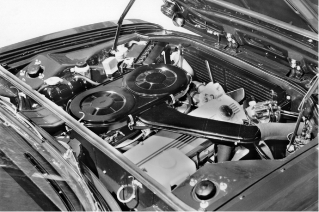 不偏不倚、不吹不擂！还原一个真实的BMW发展史（下集）_腾讯新闻