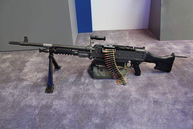 FN旗下十大著名枪械，优良程度不次于HK旗下武器_腾讯新闻