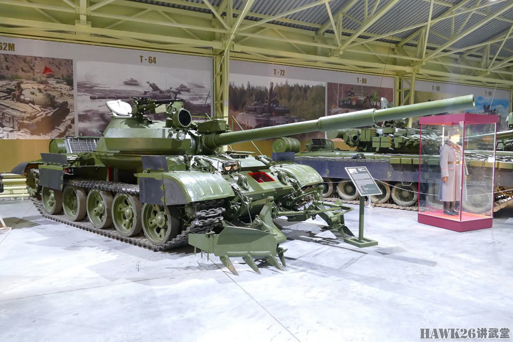60年前 苏联开始装备T-62中型坦克 世界第一种配备滑膛炮的坦克_腾讯新闻