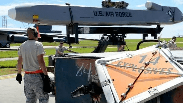 美军亮相核巡航导弹 重122.5千克 核当量20万吨_腾讯新闻