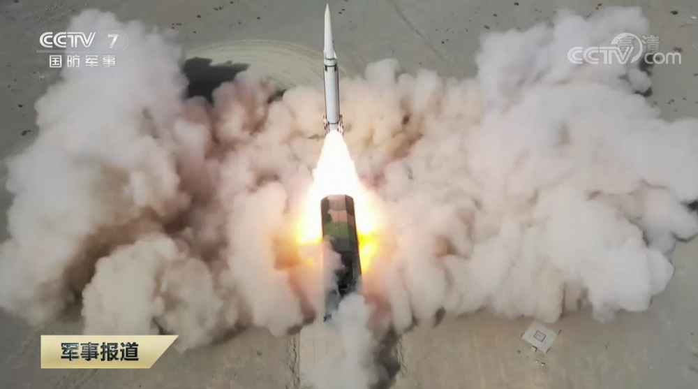 宝刀未老！东风15最新改进型亮相，适应现代战场_腾讯新闻