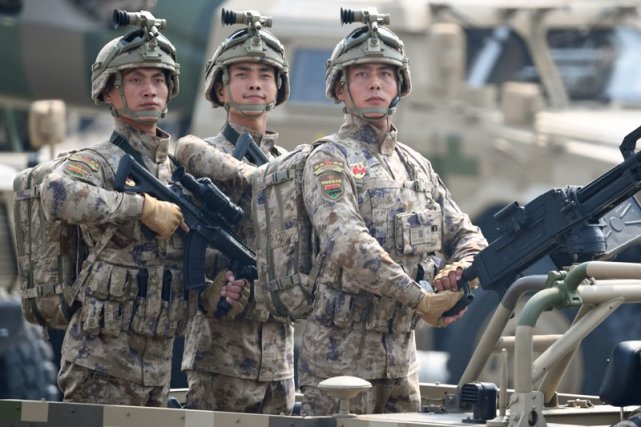 印度采购7万支AK203，瞄准高原山地战，191精确射手步枪作用凸显_腾讯新闻