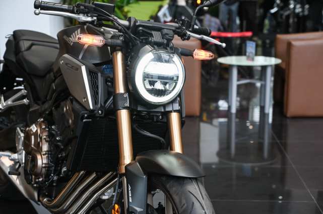 2021款本田CB650R车主公认的三大优点和一大缺点_腾讯新闻