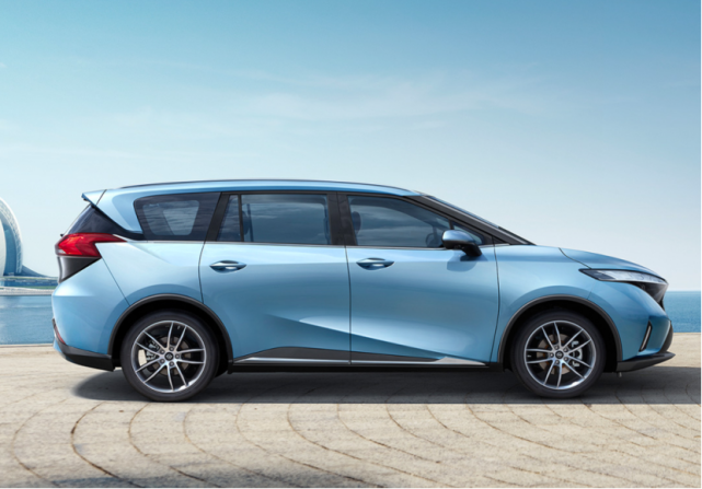 海马汽车：与小鹏汽车“分手”后，新能源是新活法？_腾讯新闻