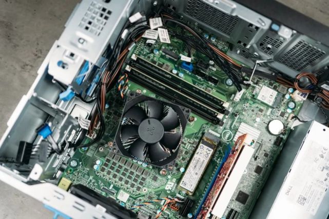 戴尔OptiPlex 7090 Tower评测：智能扩展一步到位，这台PC有点猛_腾讯新闻
