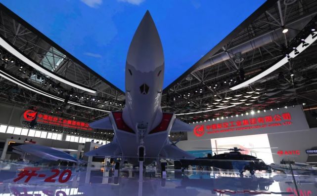 航空工业强度所带你漫游ULTRAVIC宇宙_腾讯新闻