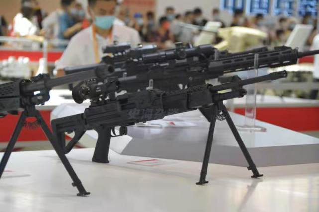201型机枪亮相珠海航展，采用双口径无可挑剔，或将成为制式武器_腾讯新闻