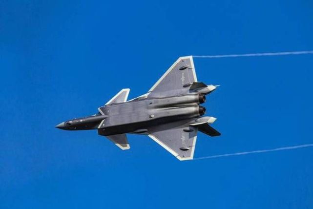 WMD-7：机载光电瞄准吊舱，“枭龙”战斗机的标准装备_腾讯新闻