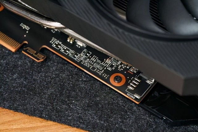 Radeon RX 6600天梯榜首发评测：能耗比惊人的新一代甜品_腾讯新闻