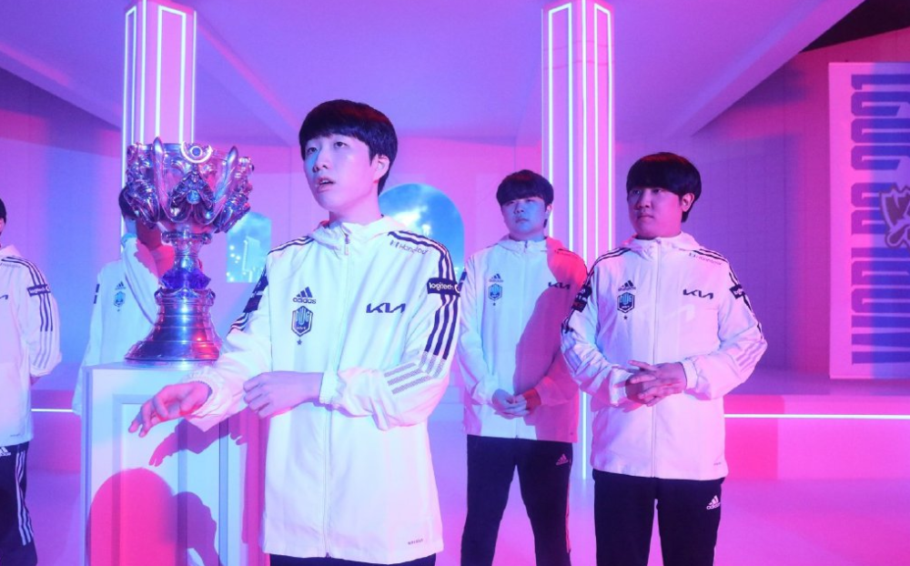 DK半决赛再战T1，MAD辅助力挺EDG，Ghost斩获新外号_腾讯新闻