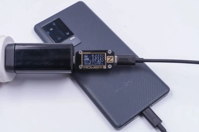 内置SW2325、SW7203、SW2305三个颗芯片，智融65W氮化镓快充方案评测_腾讯新闻