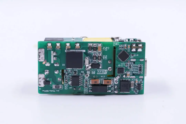 内置SW2325、SW7203、SW2305三个颗芯片，智融65W氮化镓快充方案评测_腾讯新闻