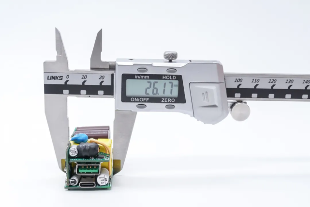 内置SW2325、SW7203、SW2305三个颗芯片，智融65W氮化镓快充方案评测_腾讯新闻