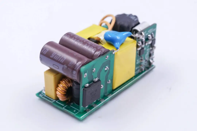 内置SW2325、SW7203、SW2305三个颗芯片，智融65W氮化镓快充方案评测_腾讯新闻