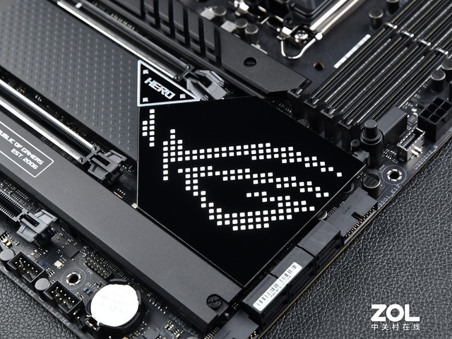 英特尔12代酷睿首测 迈入新时代的处理器_腾讯新闻