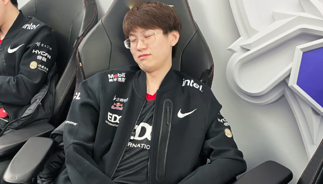 LOL唯一全满贯超越Faker！EDG夺冠Meiko成LPL第1人，荣誉无人能及_腾讯新闻