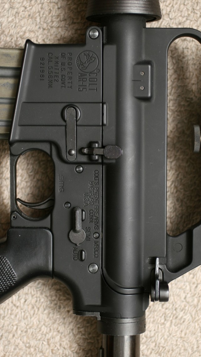CAR-15突击型步枪 一把造型优美 性能可靠的武器_腾讯新闻