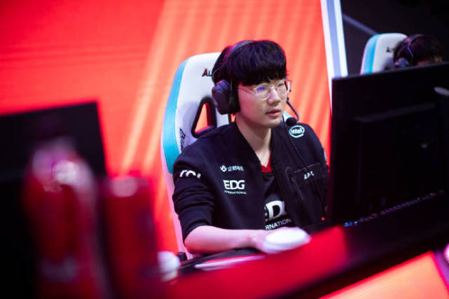 打脸LCK记者！Viper经纪人澄清：从没和LCK战队联系过，Viper明年还在LPL_腾讯新闻