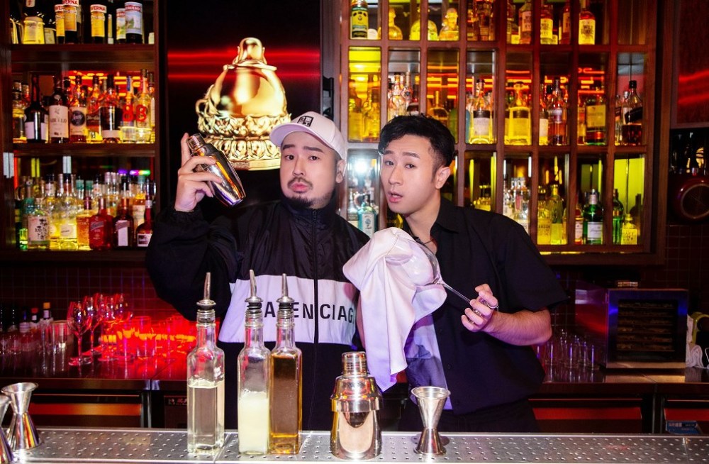 华纳音乐2021年「潜力新星」Sam Lin全新单曲〈懂懂懂懂懂〉Sam Lin将自己的血泪故事放进歌词_腾讯新闻