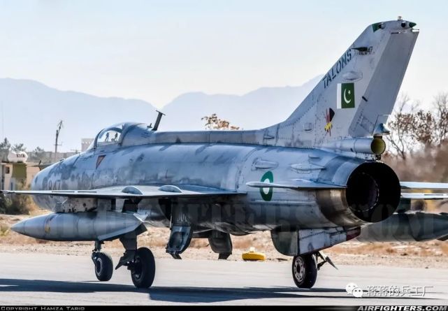 巴基斯坦装备的歼-7P/PG系列大盘点，细数作战中队和机号_腾讯新闻