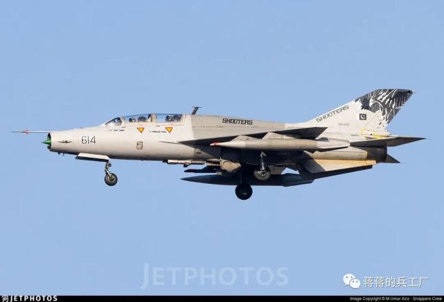 巴基斯坦装备的歼-7P/PG系列大盘点，细数作战中队和机号_腾讯新闻