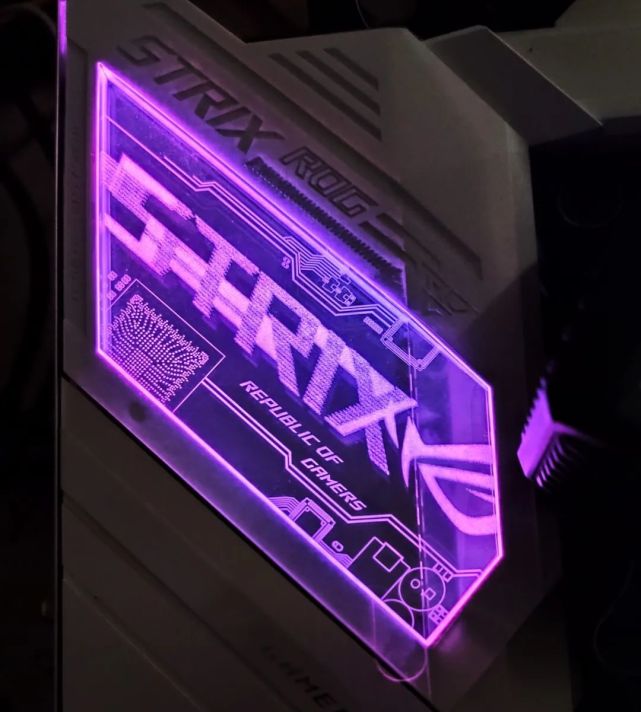 ROG STRIX Z690吹雪主板实战：使用DDR4内存的12代酷睿还能打吗？_腾讯新闻