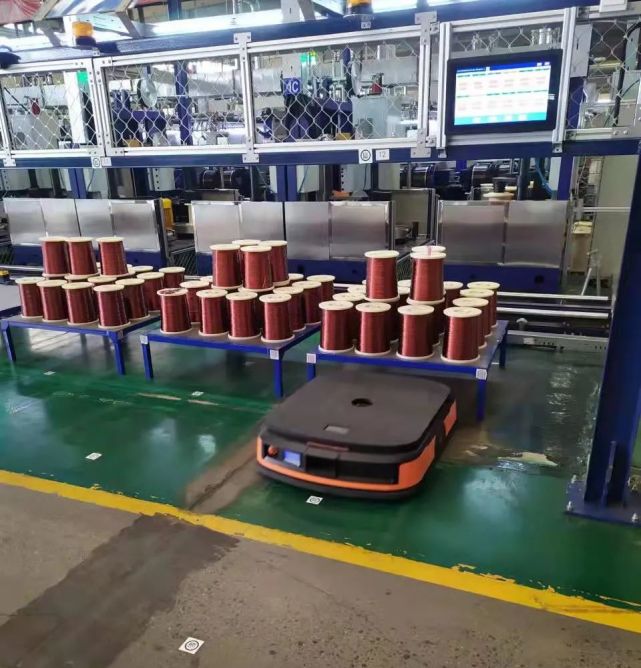 5G智能时代，AGV小车代替人工搬运成为企业的新选择_腾讯新闻