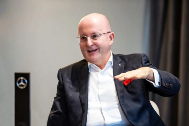 梅赛德斯-奔驰的豪华观：向外探索世界 向内发现自我_腾讯新闻