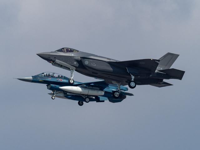 F2开始退役了？它可能是日本国产战斗机的绝唱，不只是PLUS版F16_腾讯新闻