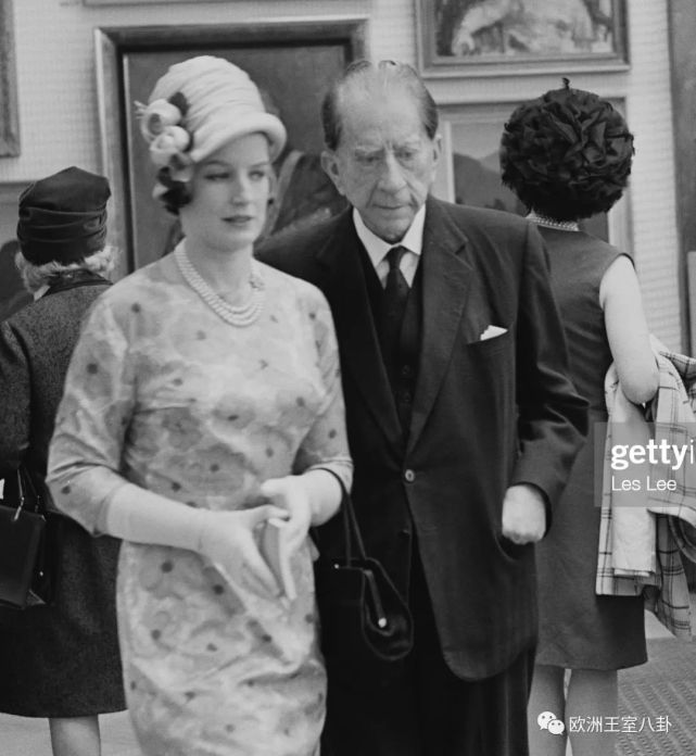 亿万抠门壕跟他的n个女人_腾讯新闻