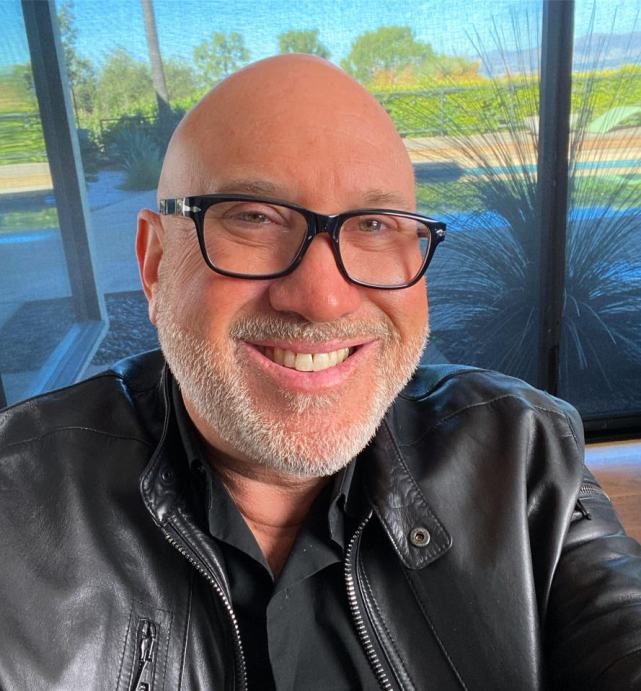 金卡戴珊当年主动发布录像，赚2000万美元，但最劲爆内容已删_腾讯新闻