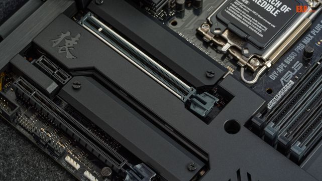 华硕DIY-APE B660 PRO MAX PLUS OC主板图赏：比原版奢华多了_腾讯新闻