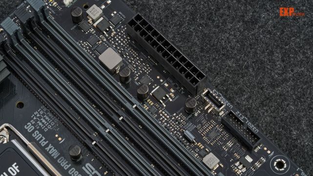 华硕DIY-APE B660 PRO MAX PLUS OC主板图赏：比原版奢华多了_腾讯新闻