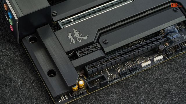 华硕DIY-APE B660 PRO MAX PLUS OC主板图赏：比原版奢华多了_腾讯新闻