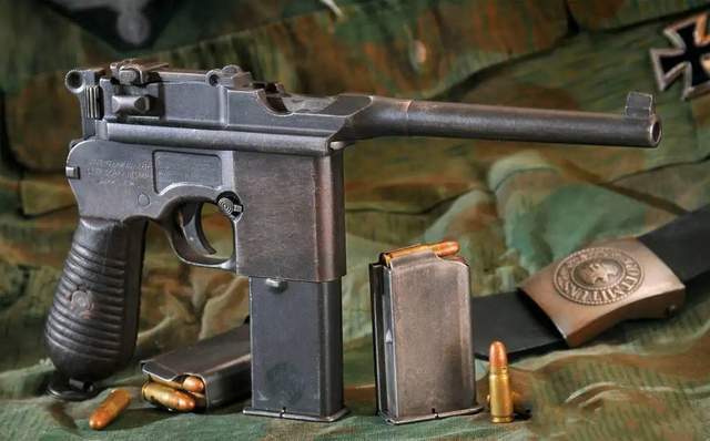 八大经典冲锋手枪，毛瑟M1932是自动手枪的代表作_腾讯新闻