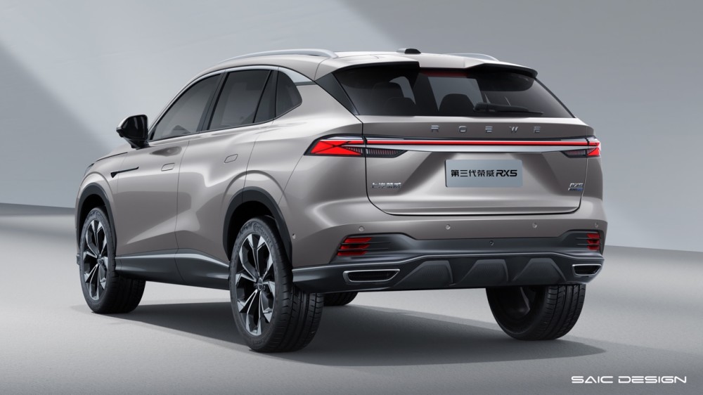 全系2765mm超长轴距，全新第三代荣威RX5“豪横”升级_腾讯新闻