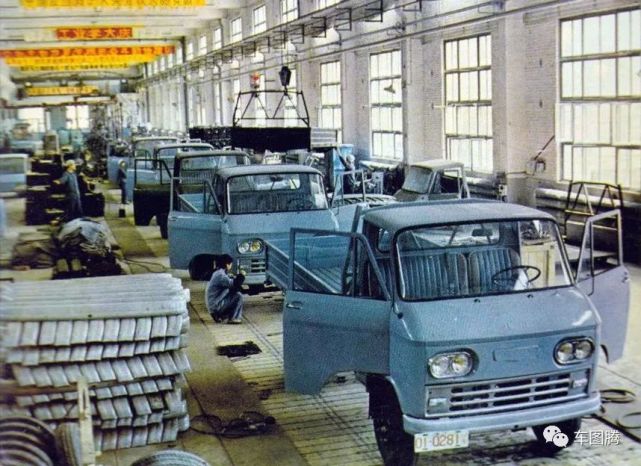 北京二汽往事：中国第一代神车，BJ130轻卡四十年浮沉录_腾讯新闻