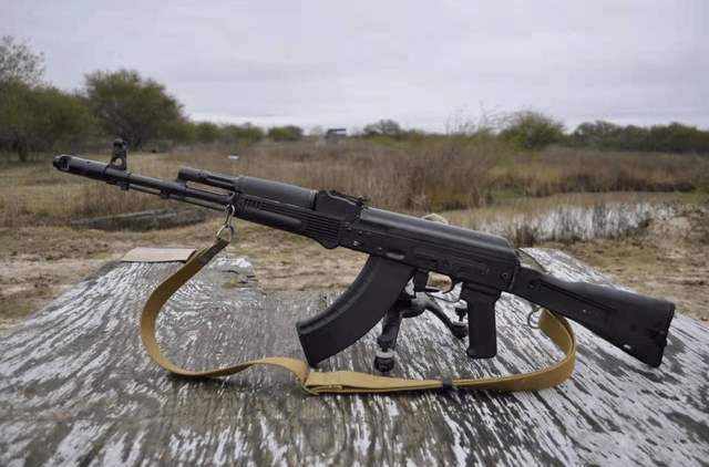 世界上36种“最美”突击步枪，都符合大多数人的审美_腾讯新闻