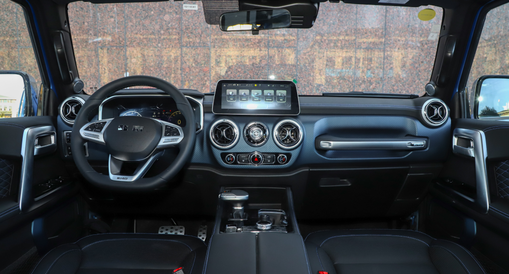 不用再等坦克300！续航1000km＋三把锁，BJ40拿出越野“利器”_腾讯新闻