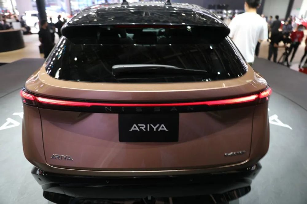 东风日产ARIYA：如何演绎后来者居上？_腾讯新闻