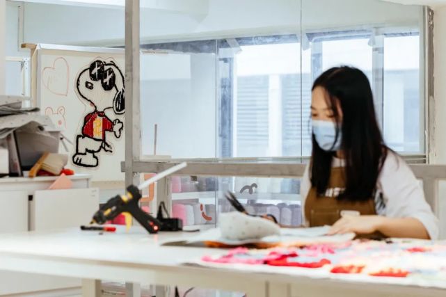 火遍全网的Tufting，到底在“搞什么毛线”？_腾讯新闻