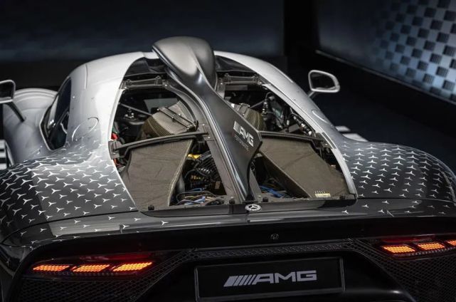 一篇文章看懂AMG ONE：将F1赛车搬回家开上路_腾讯新闻