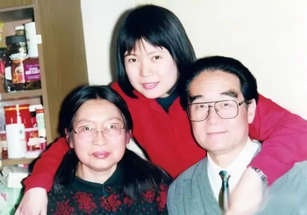 1959年毛主席询问李敏，孔令华的爸爸是谁？李敏：了解家长干嘛？_腾讯新闻