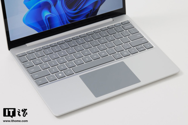 微软 Surface Laptop Go 2 评测：巨硬品质，巨硬价格_腾讯新闻