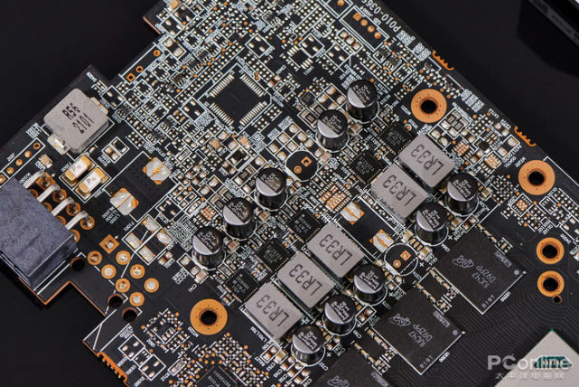 来自苏妈的神级刀法，蓝宝石RX 6700白金版OC首发评测_腾讯新闻