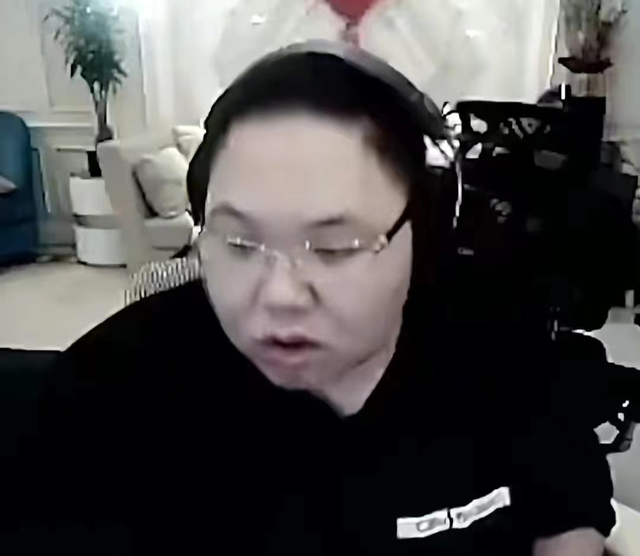 PDD直播唱歌被索赔10万元？作曲家称金额不重要，评论区已炸锅_腾讯新闻