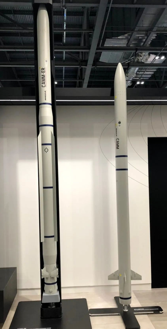 英国在波兰部署天空军刀防空导弹，空空导弹改造可陆海两用_腾讯新闻